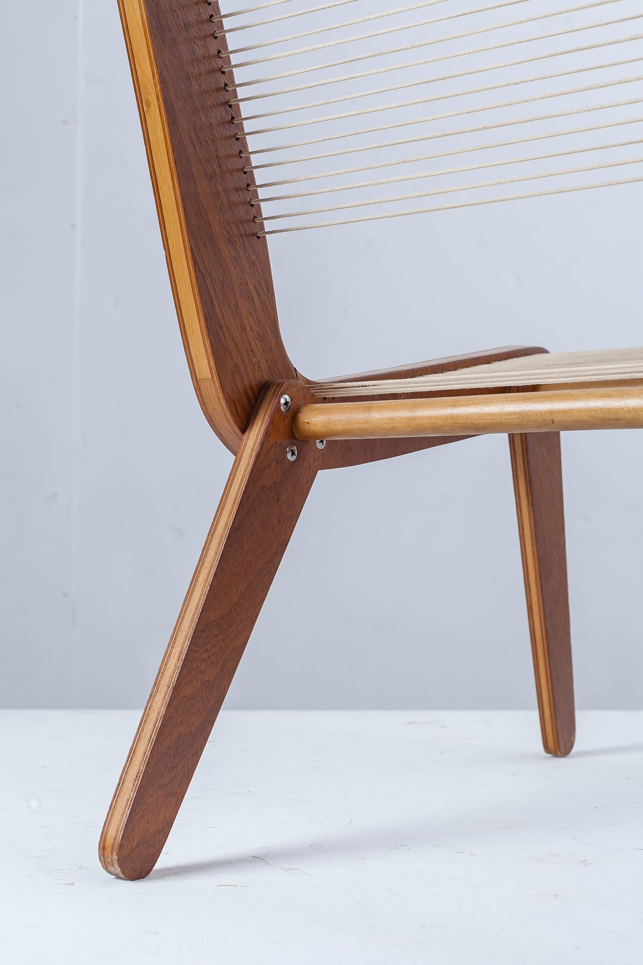 Elegant Mid-Century American Rope Chair, 1950s. In the manner of Klaus ...