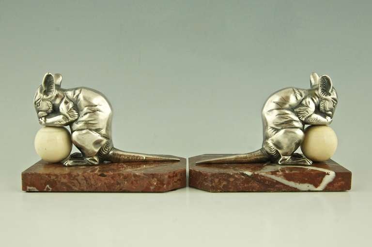 A pair of Art Deco mouse bookends by Moreau, France 1925. at 1stDibs