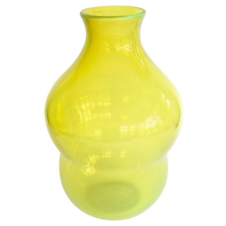 Eva Zeisel Glass Vase For Sale at 1stDibs | eva zeisel vase