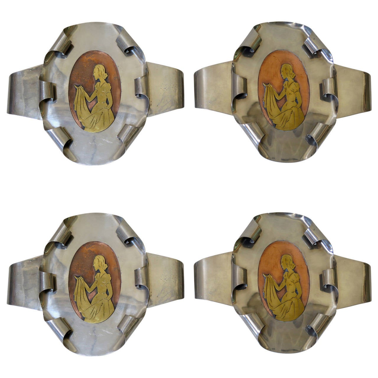 Set of Four Art Deco Medallion Sconces, France 1940s For Sale at 1stDibs