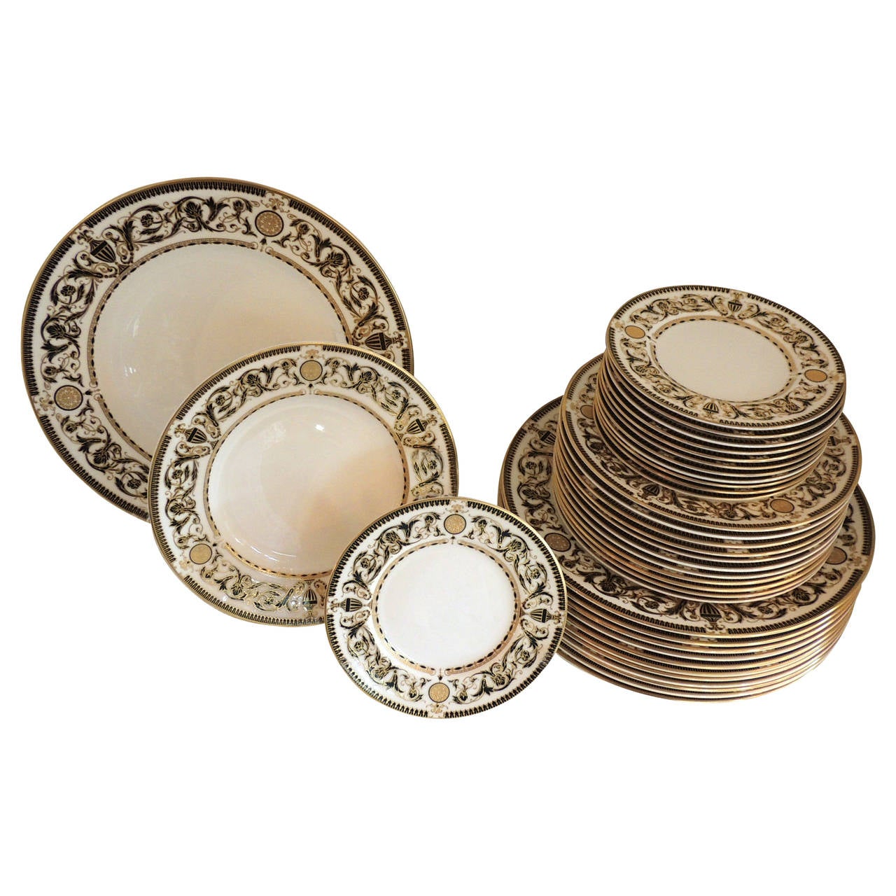 Wonderful Royal Worcester Windsor Green and Gold Elegant Dinner Service ...