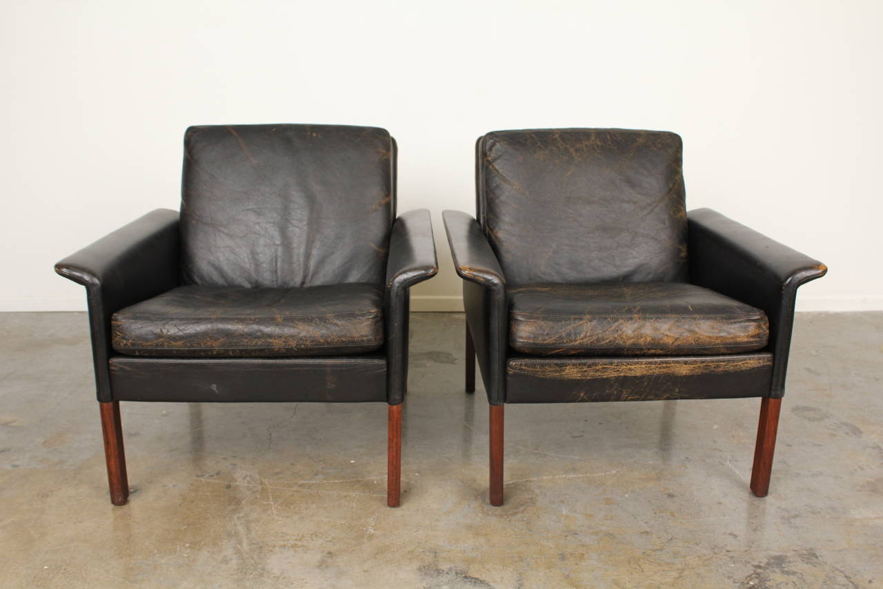 Pair of Hans Olsen Black Leather Mid-Century Lounge Chairs at 1stDibs