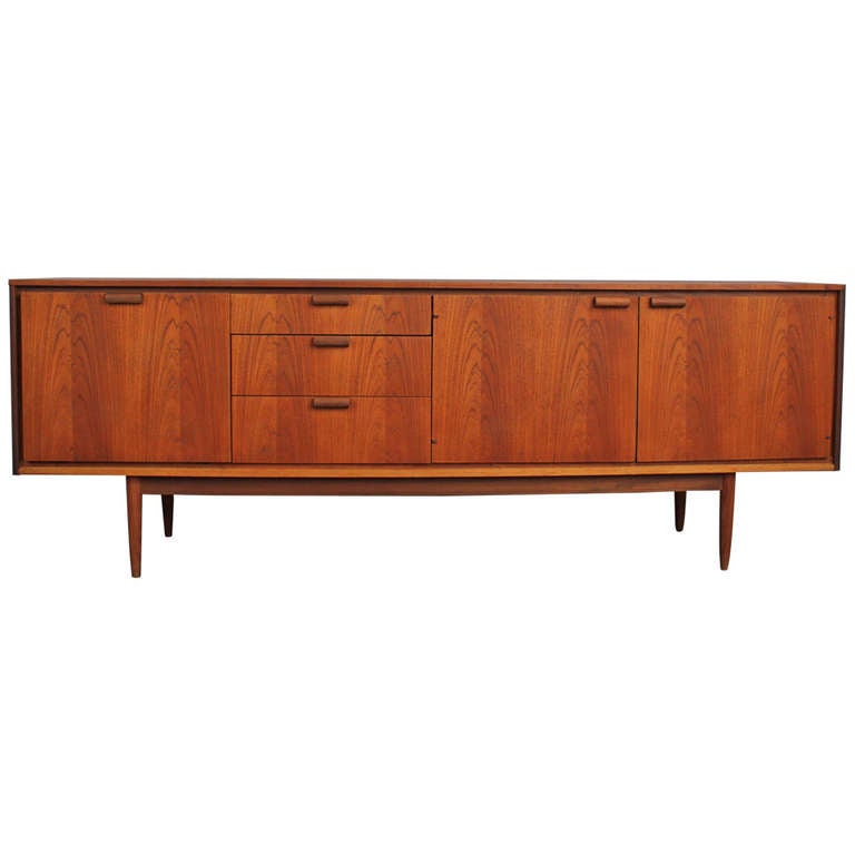 Teak Mid Century Modern Low Sideboard at 1stDibs