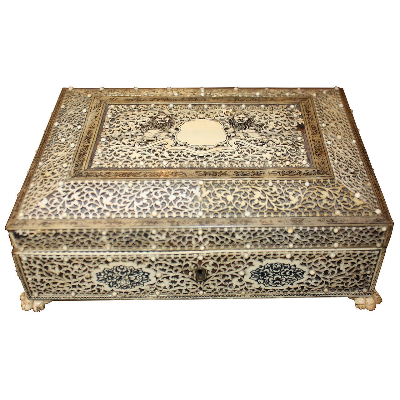 Early 19th Century Carved Ivory Box For Sale at 1stDibs