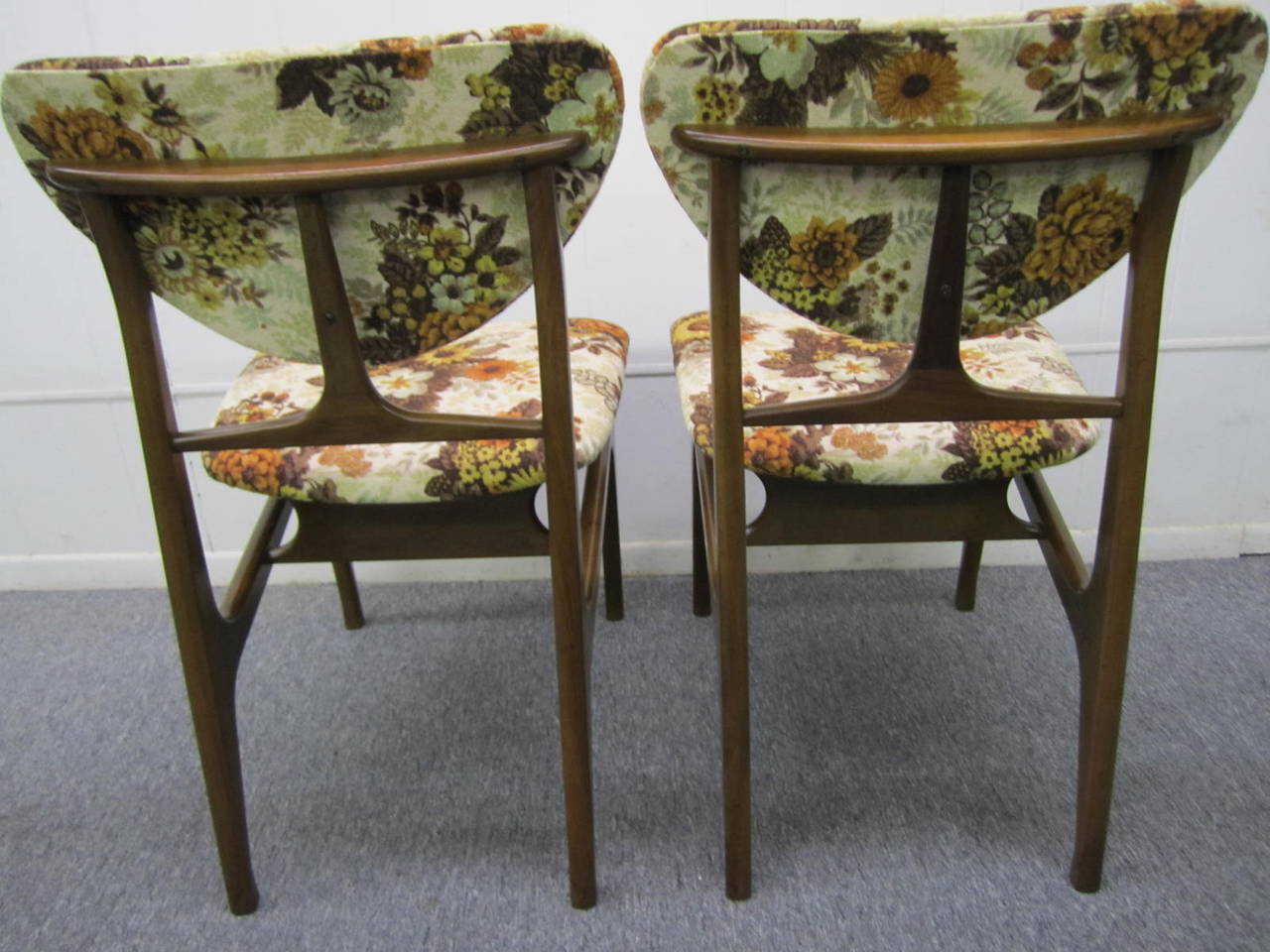 Excellent Set of Six Dining Chairs, Mid-Century Modern at 1stDibs