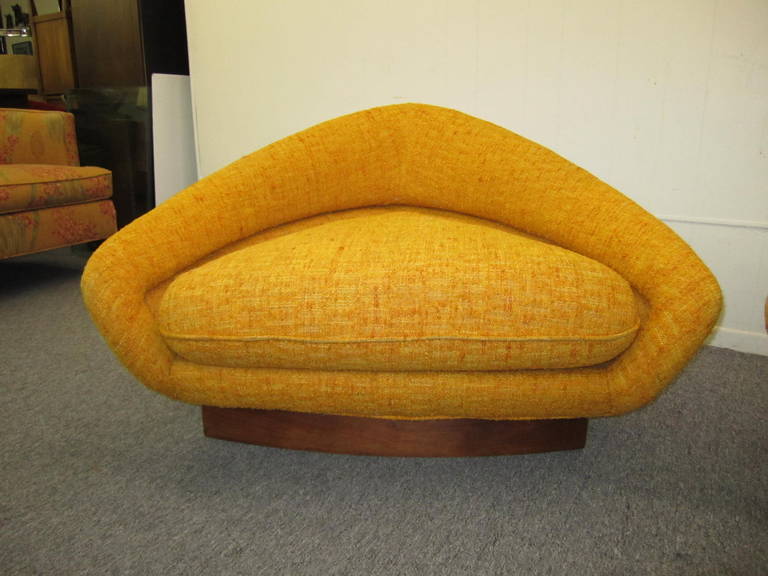 Extremely Rare Pair of Triangular Shaped Vladimir Kagan Style Lounge ...