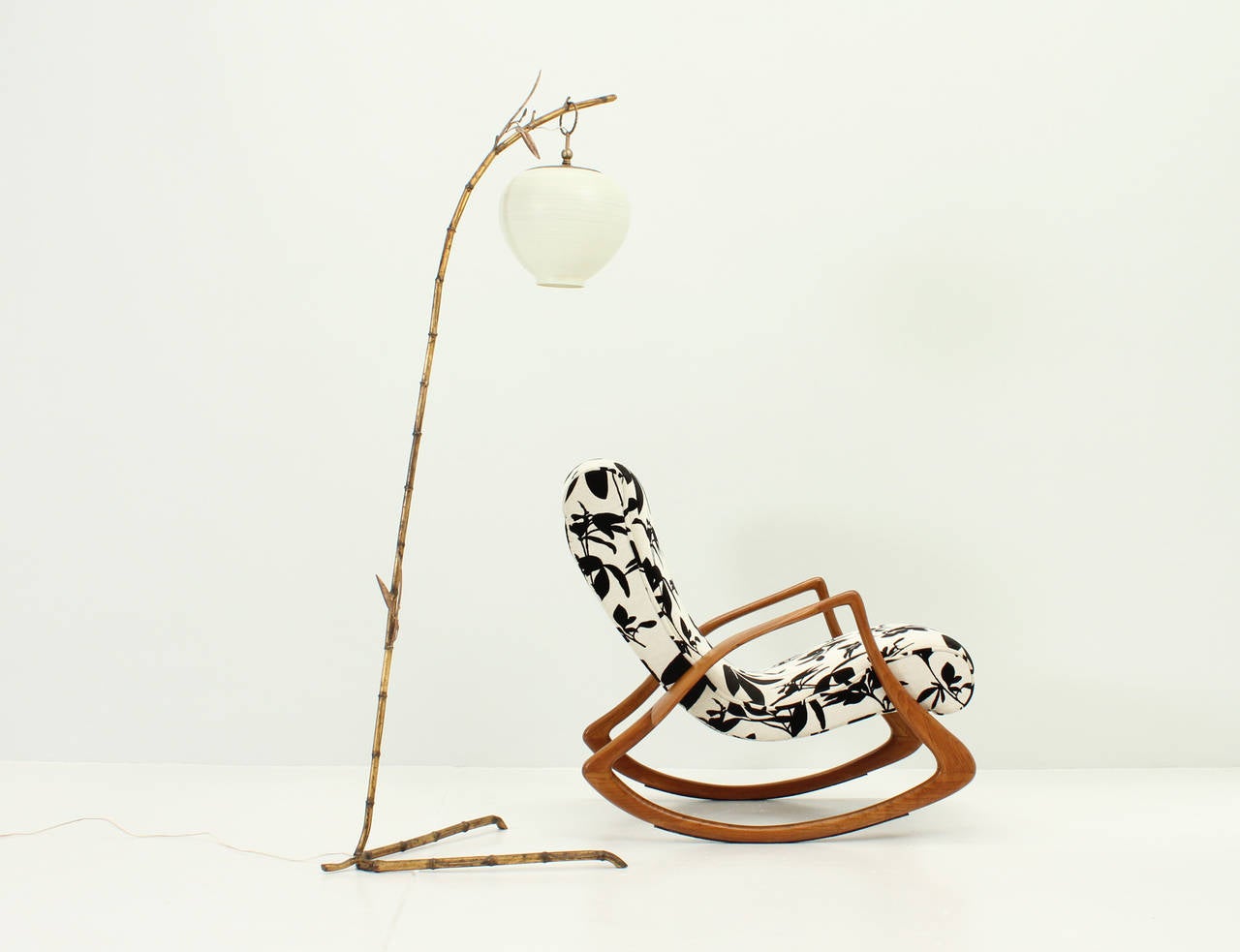 Organic Rocking Chair in the Style of Vladimir Kagan at 1stDibs