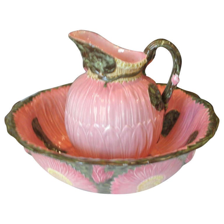 Victorian Pitcher and Bowl Set For Sale at 1stDibs
