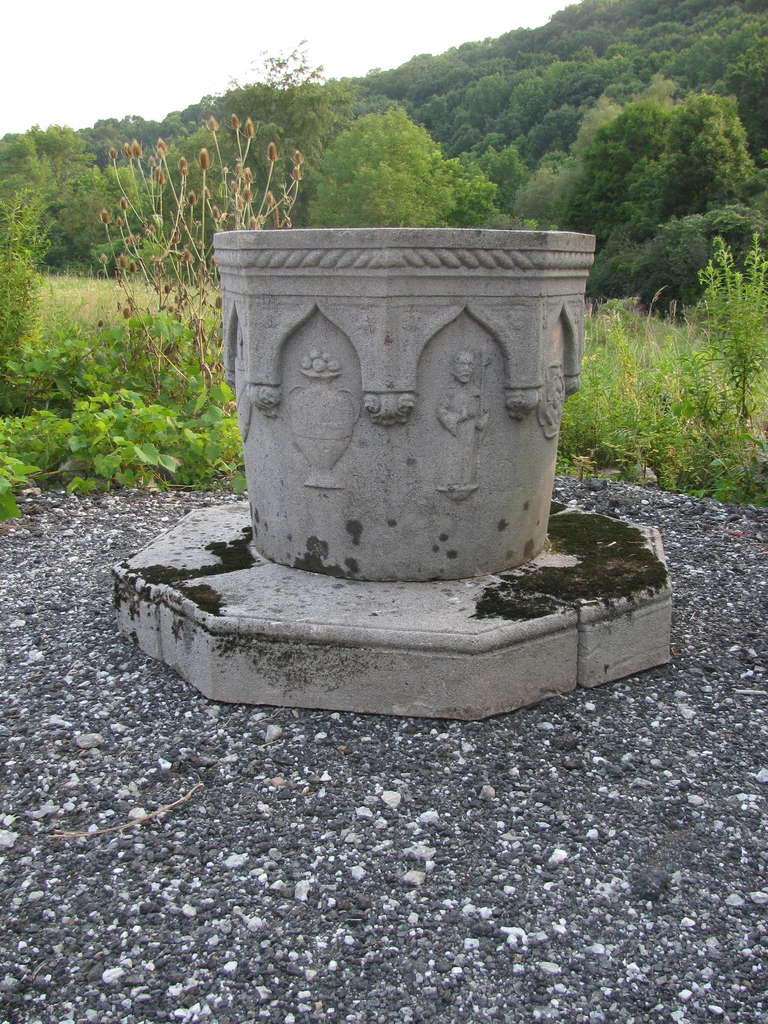 Fabulous 19th Century Cast Stone Wellhead at 1stDibs