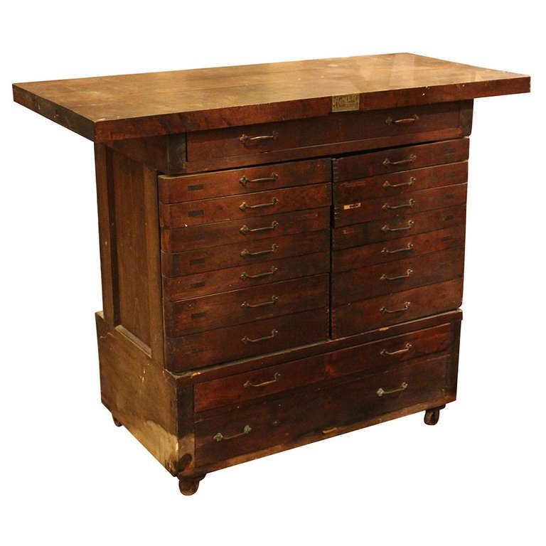 Extremely Rare Early 1800s Cabinet from New England at 1stDibs