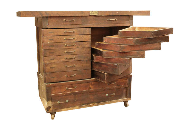 Extremely Rare Early 1800s Cabinet from New England at 1stDibs