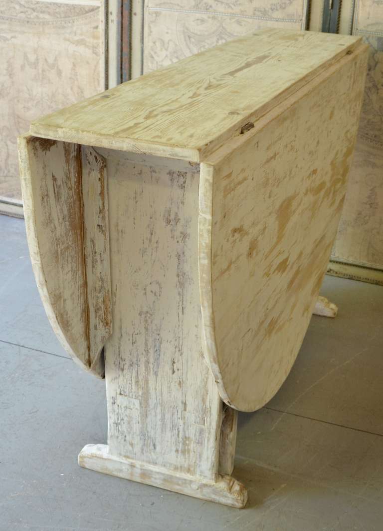 Swedish Painted Pine Gate Leg Table at 1stDibs