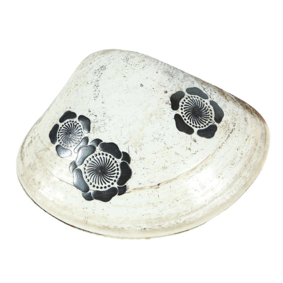 Japanese Clamshell Box with Silver Onlay and Lining For Sale at 1stDibs