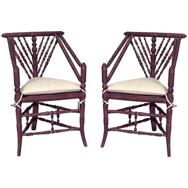 Pair of English Charles II Oak Triangular Chairs For Sale at 1stDibs