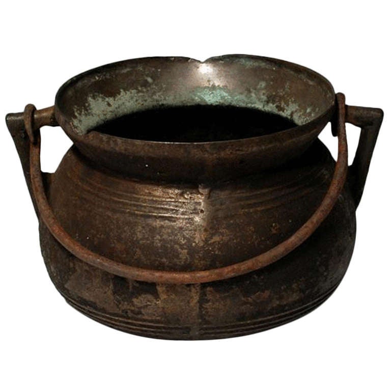 17th Century Bronze Cooking Pot For Sale at 1stDibs