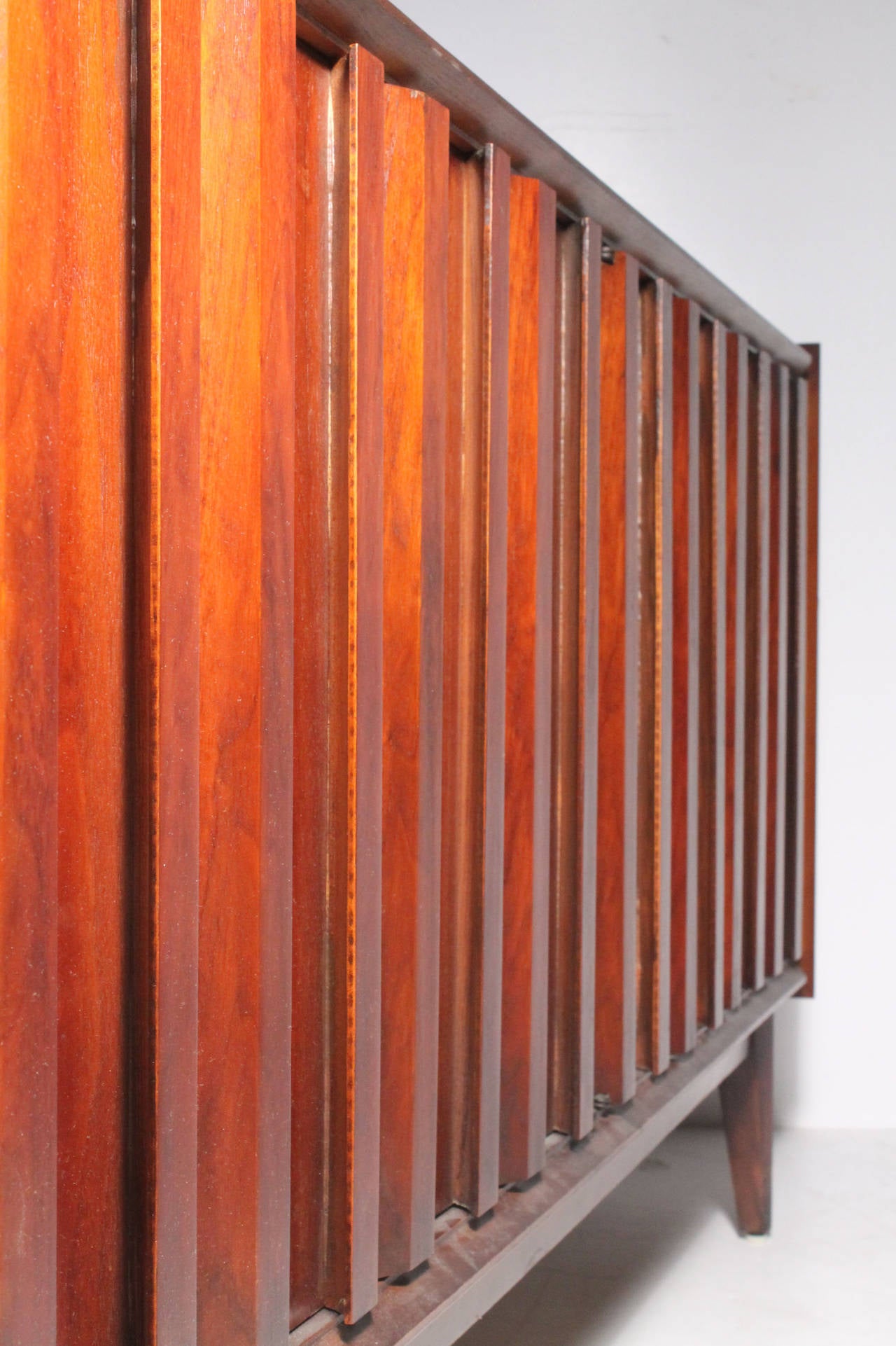 Lane Sideboard Cabinet Brutalist Period in style of Milo Baughman For ...