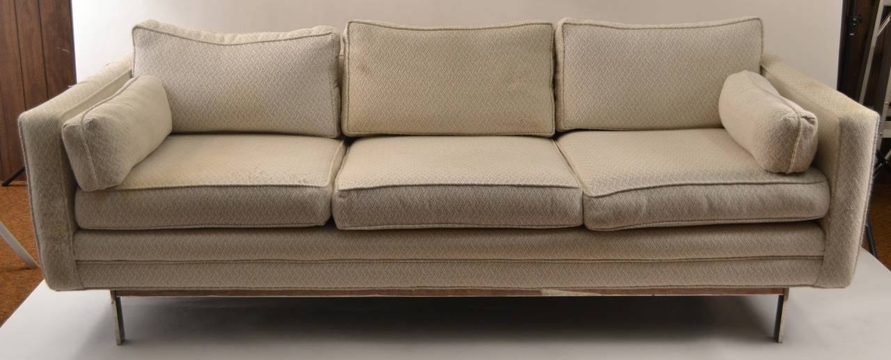 Classic Knoll Style Sofa at 1stDibs