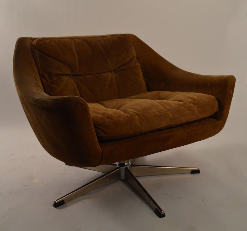 Leather Swivel Pod Chair by John Stuart at 1stDibs