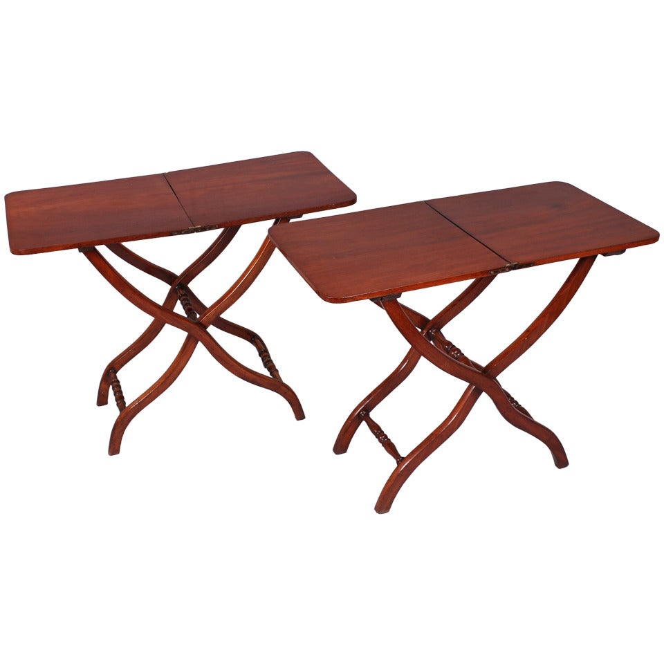 Matched Pair of 19th Century Mahogany 'Coaching' Tables For Sale at 1stDibs
