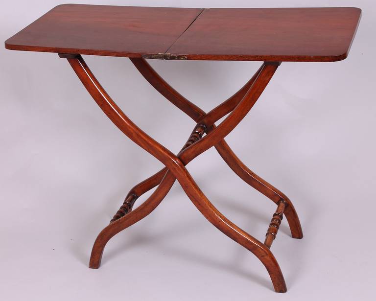 Matched Pair of 19th Century Mahogany 'Coaching' Tables For Sale at 1stDibs