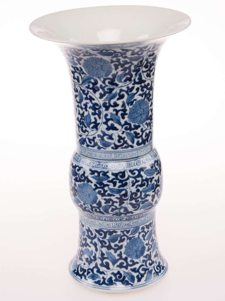 Blue and White Beaker Shaped Vase For Sale at 1stDibs