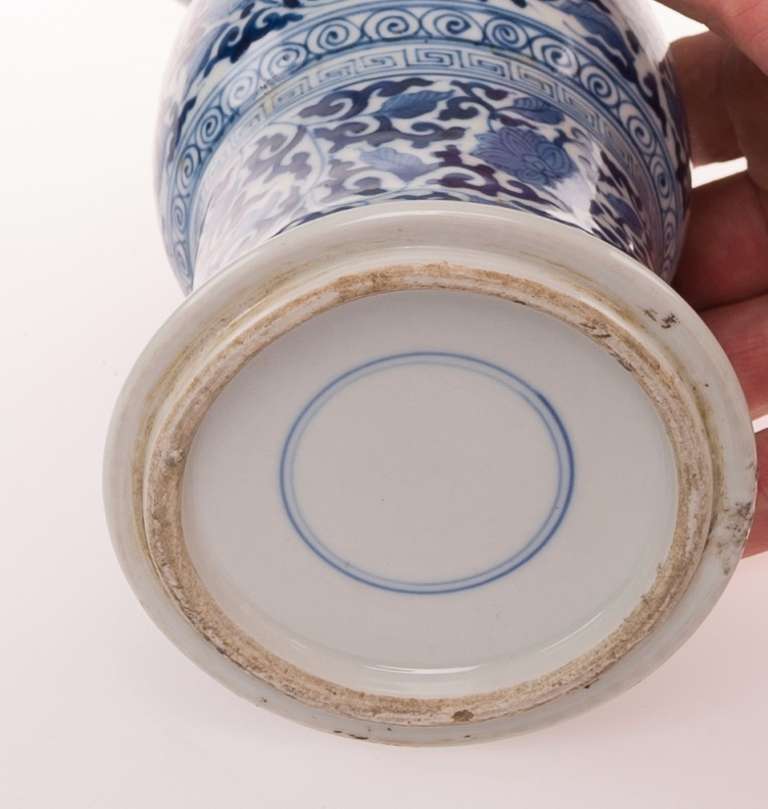 Blue and White Beaker Shaped Vase For Sale at 1stDibs