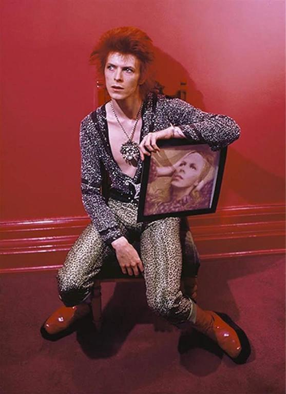 Mick Rock - David Bowie with Portrait For Sale at 1stDibs