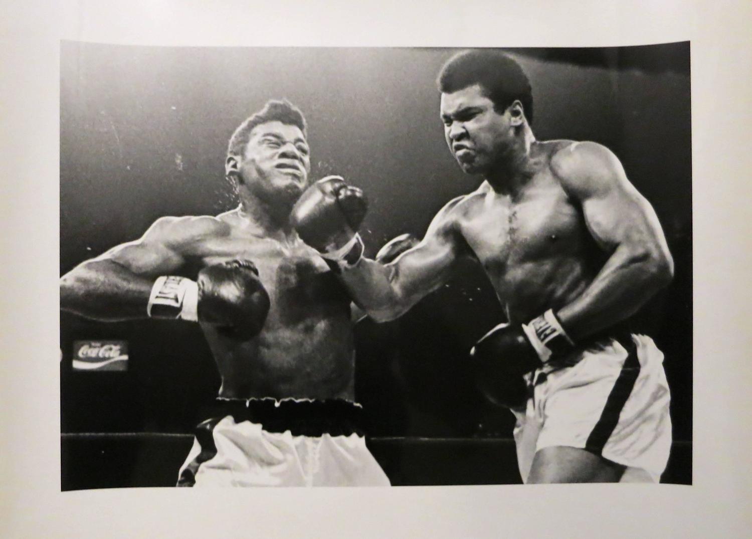 Unknown - Vintage Muhammad Ali Ring Photo For Sale at 1stdibs