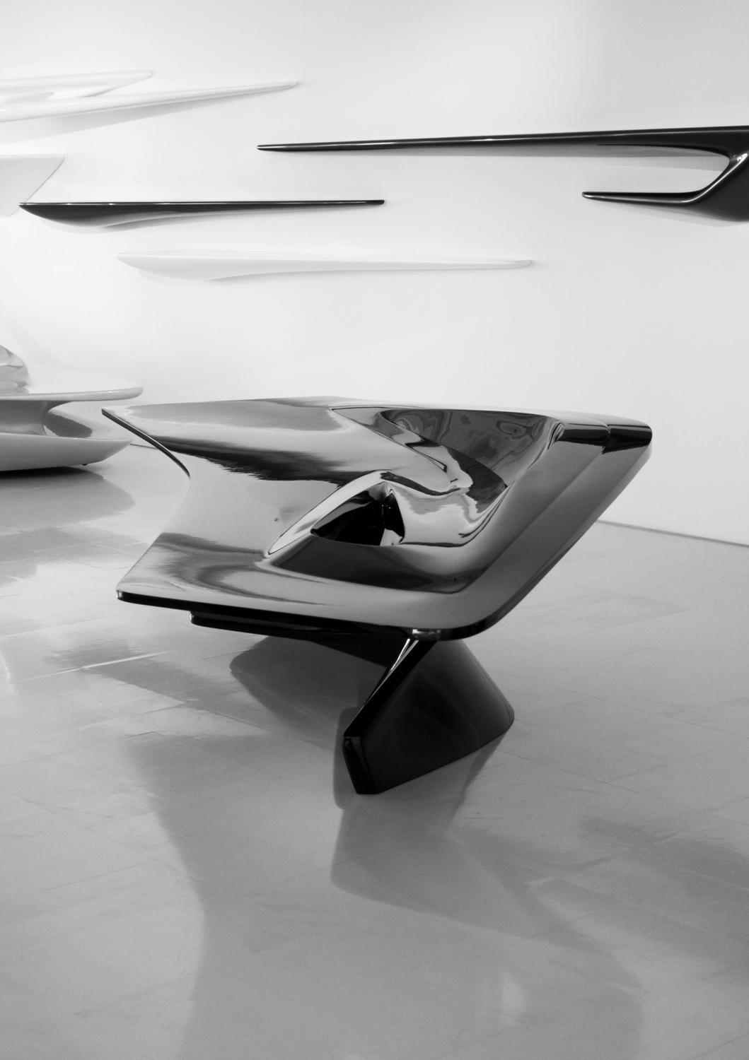 Zaha Hadid - Seoul Desk For Sale at 1stdibs