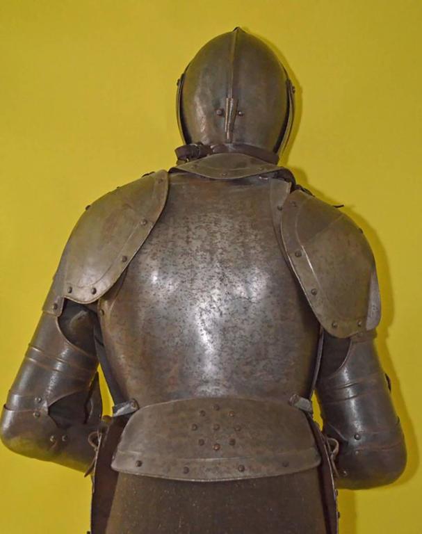 Unknown - Rare 17th Century French Style Life Size Complete Suit of ...