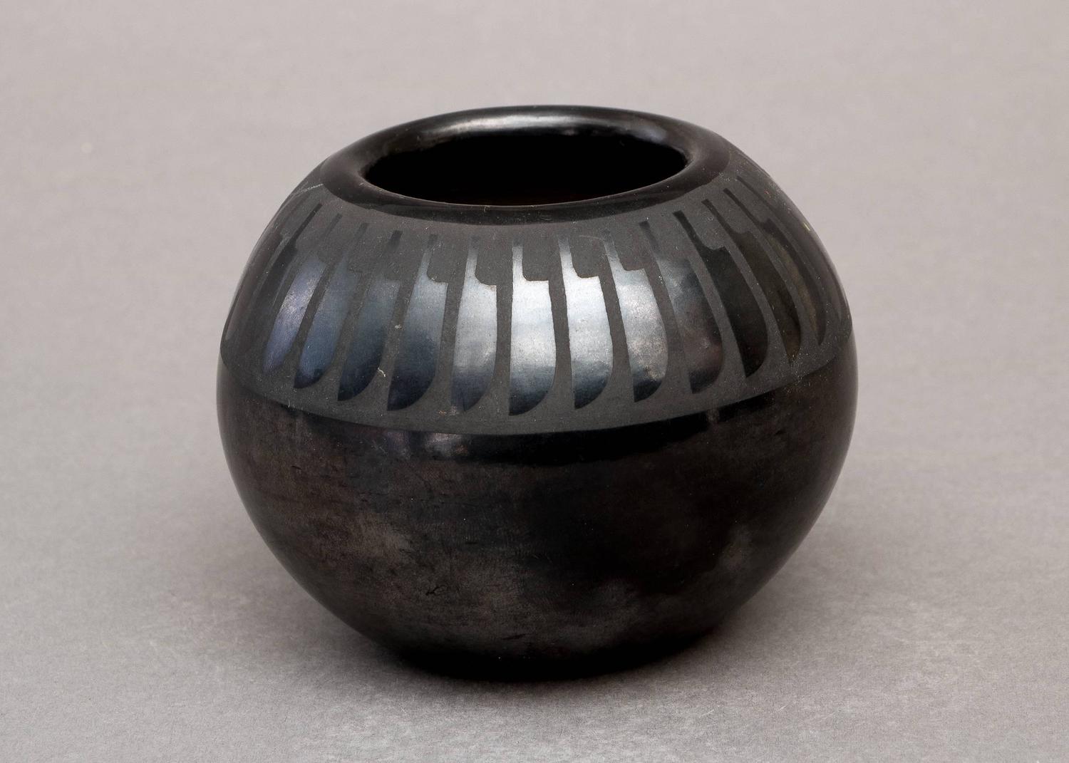 Maria Martinez Southewestern Blackware Pottery Jar, San Ildefonso ...