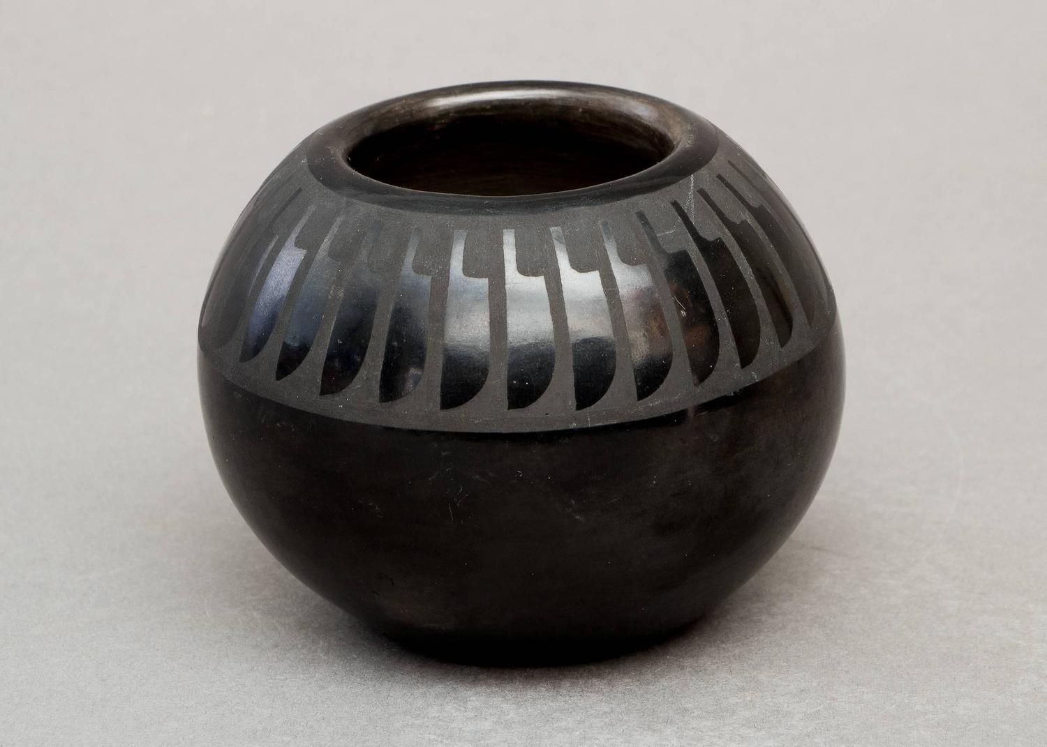 Maria Martinez Southewestern Blackware Pottery Jar, San Ildefonso ...