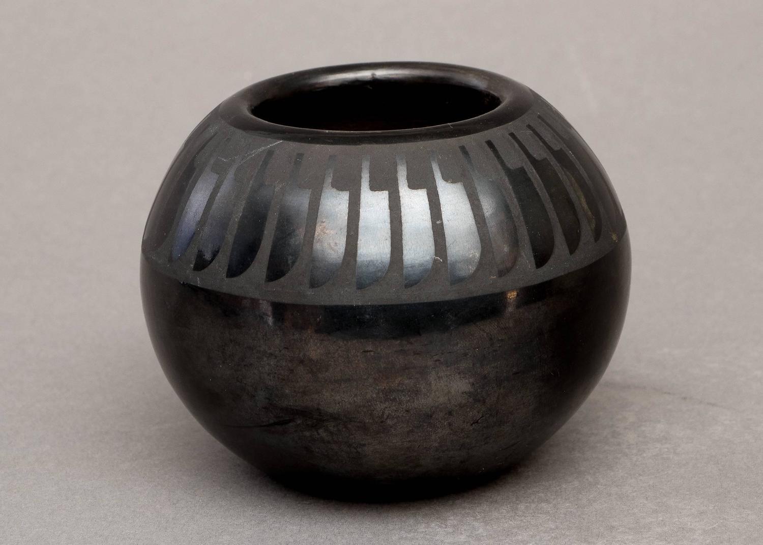 Maria Martinez Southewestern Blackware Pottery Jar, San Ildefonso ...