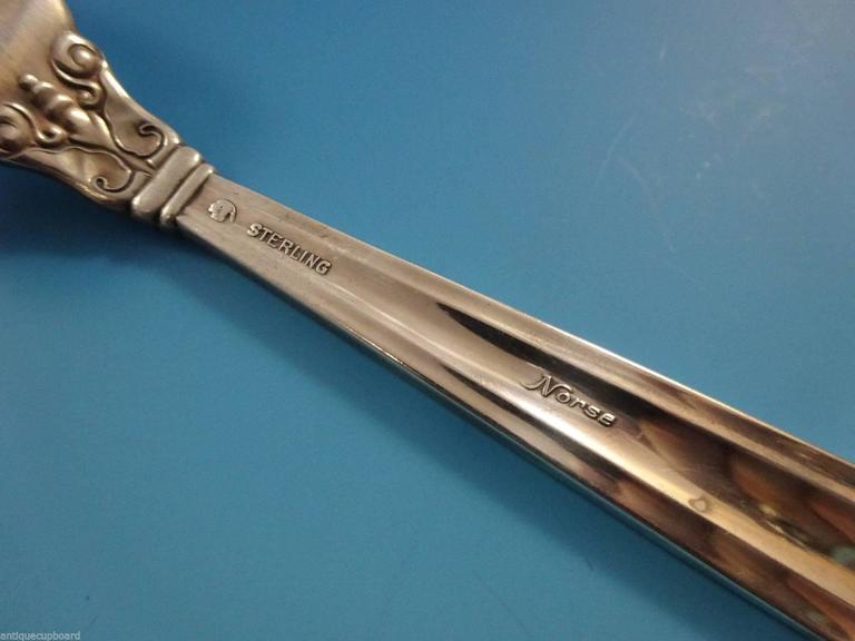 Norse by International Sterling Silver Dinner Flatware Set 8 Service 63 ...