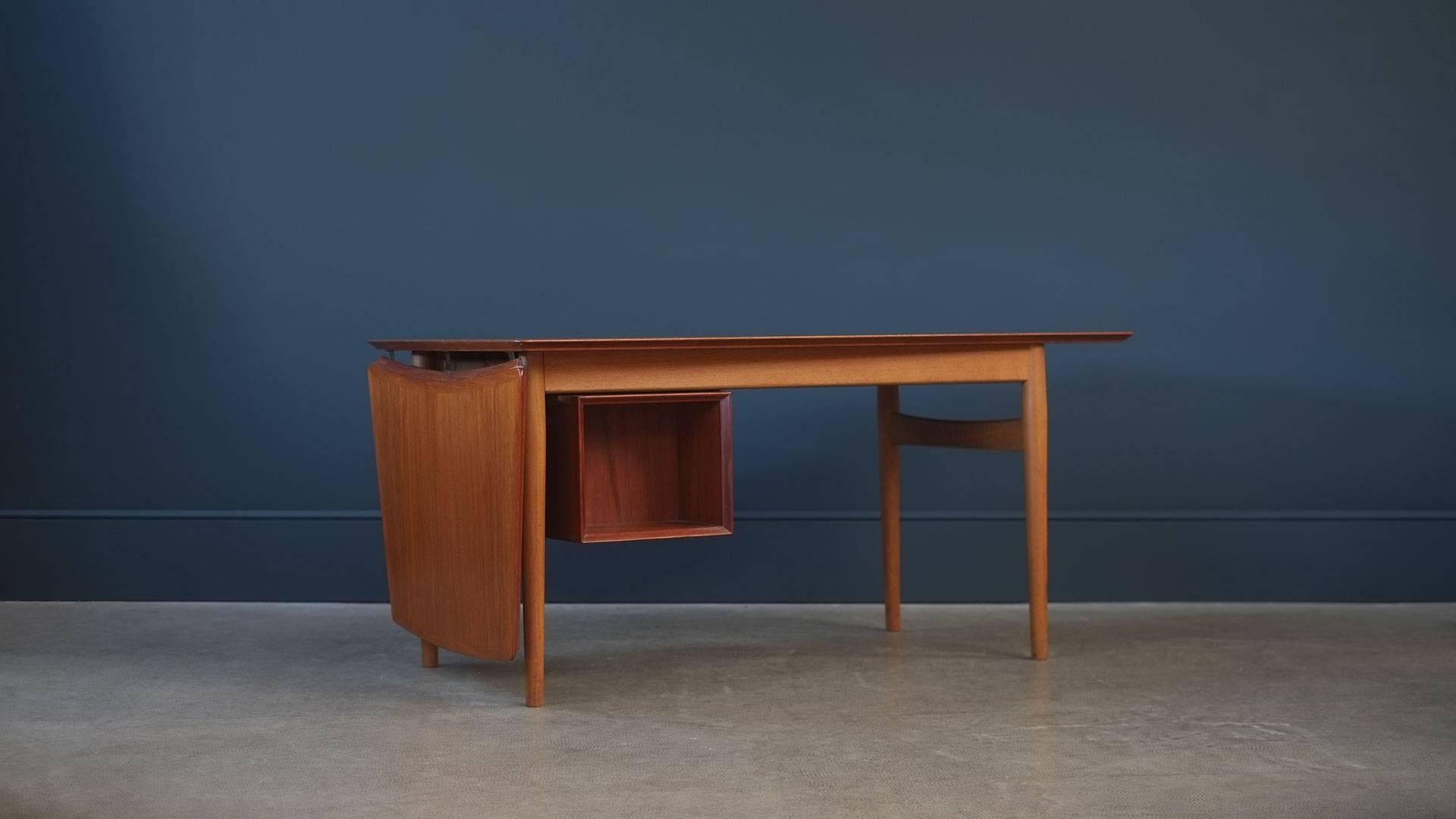 Arne Vodder Desk at 1stDibs | arne vodder table