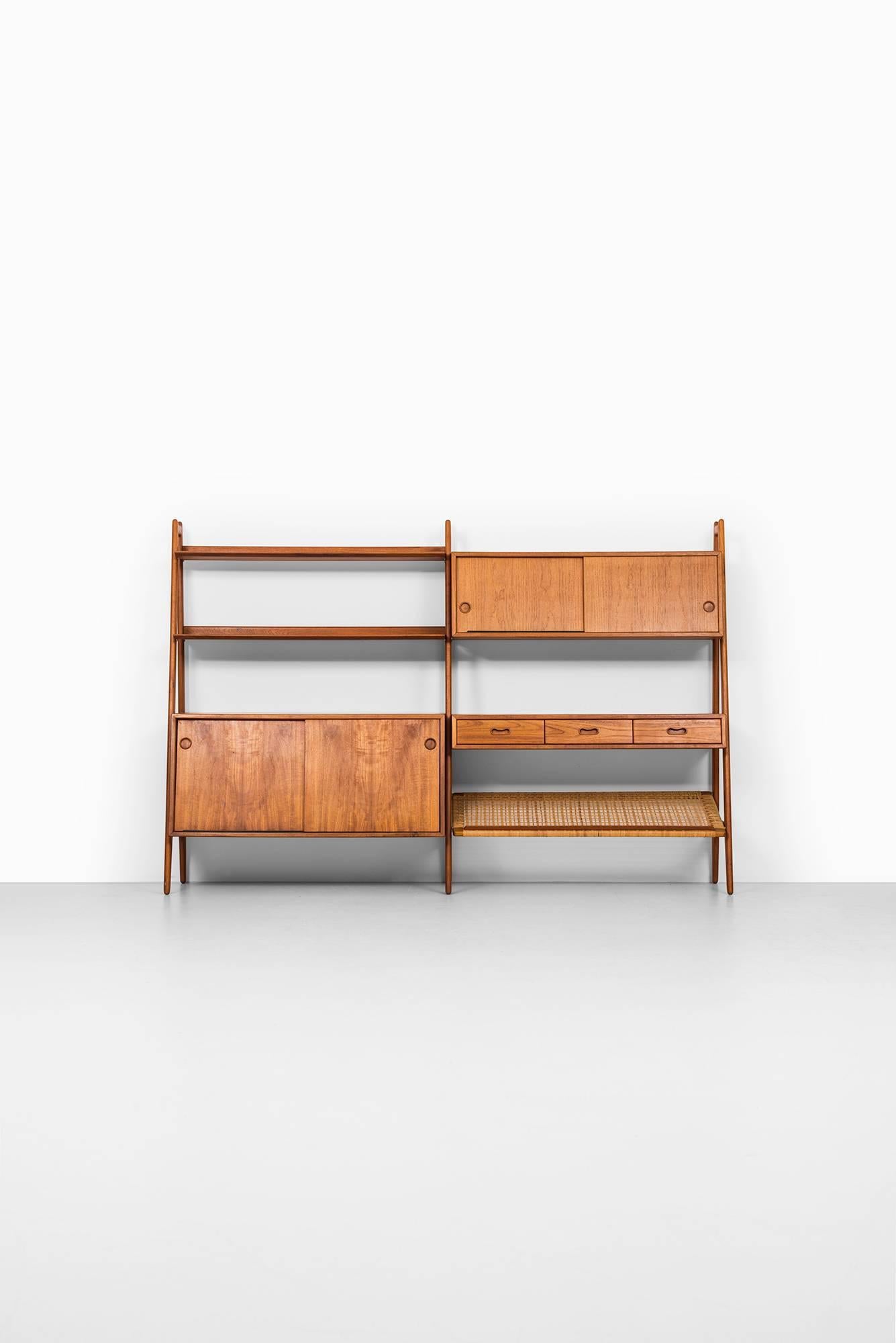 Arne Vodder and Anton Borg Freestanding Bookcase by Vamo in Denmark at ...