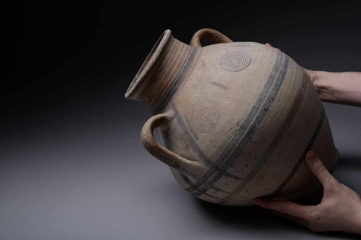 Ancient Cypriot Geometric Amphora, 800 BC at 1stdibs