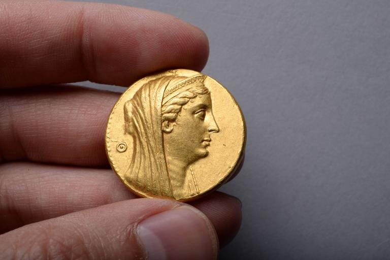 Heavy Gold Octadrachm Medallion Coin of Queen Arsinoe II, 253 BC at 1stDibs