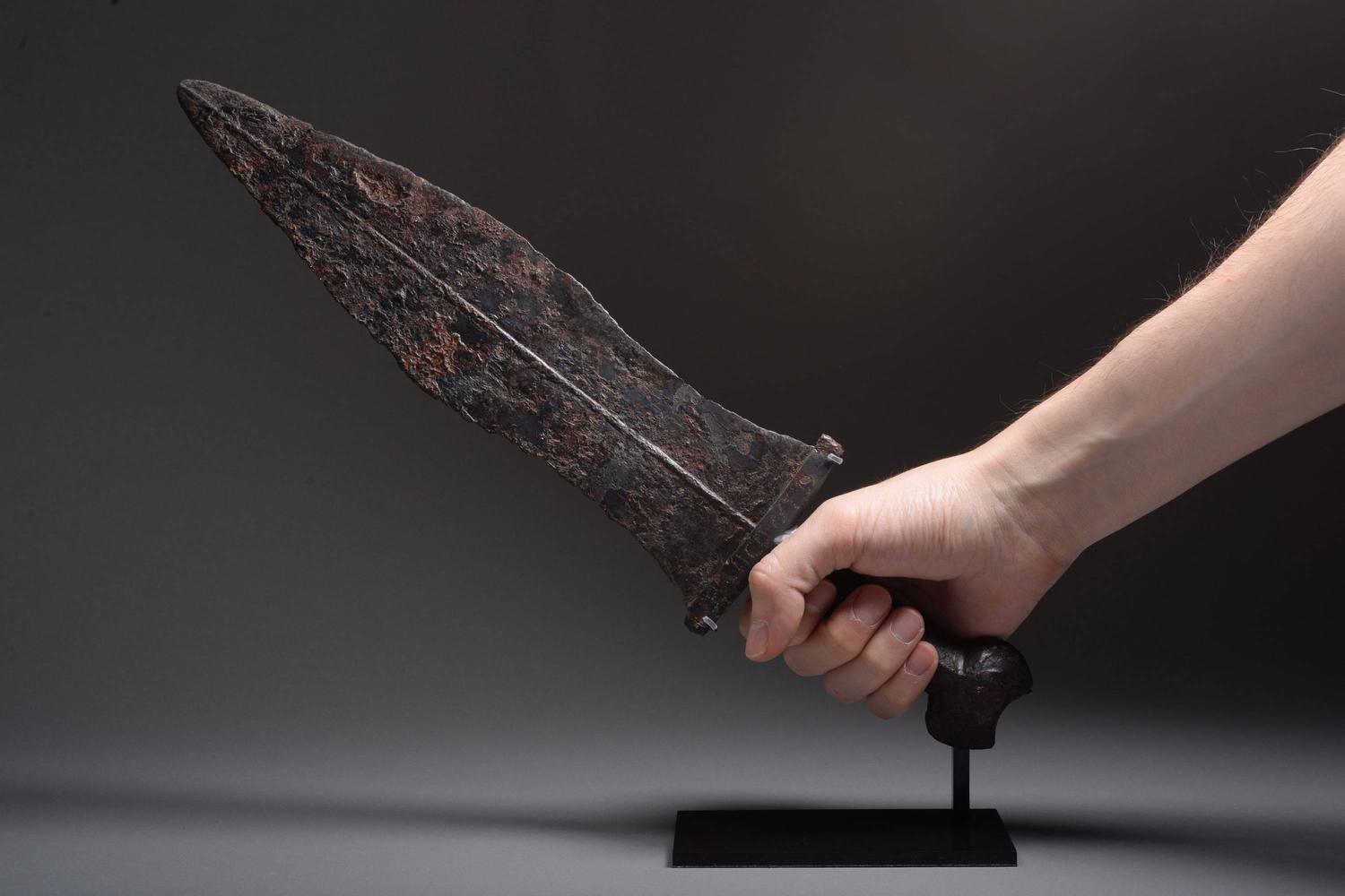 Rare Ancient Roman Pugio Dagger, 50 AD For Sale at 1stdibs