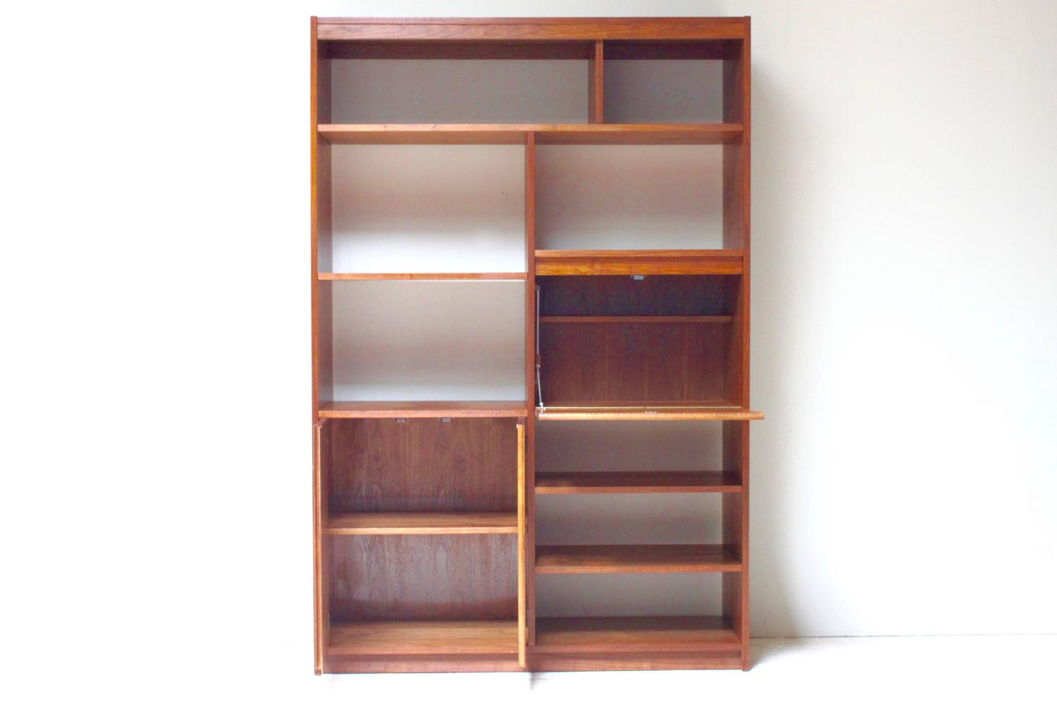 American Modern Walnut Bookcase at 1stdibs