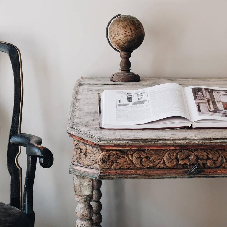 Swedish 18th Century Baroque Desk For Sale at 1stDibs
