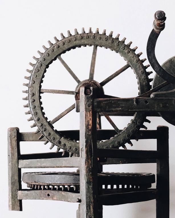 18th Century Hand Powered Machine For Sale at 1stDibs