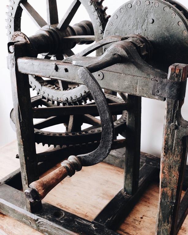 18th Century Hand Powered Machine For Sale at 1stDibs