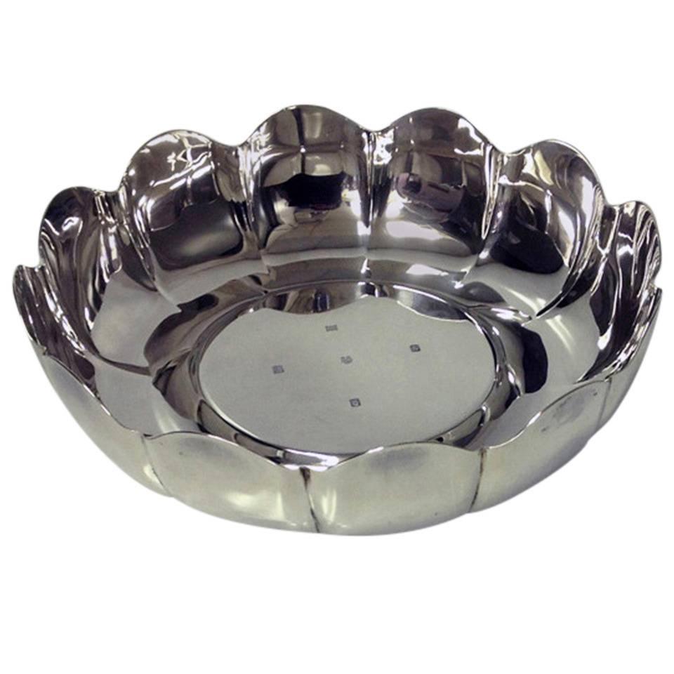 Irish Silver Strawberry Dish by the Royal Irish Silver Co., Dublin 1973 ...