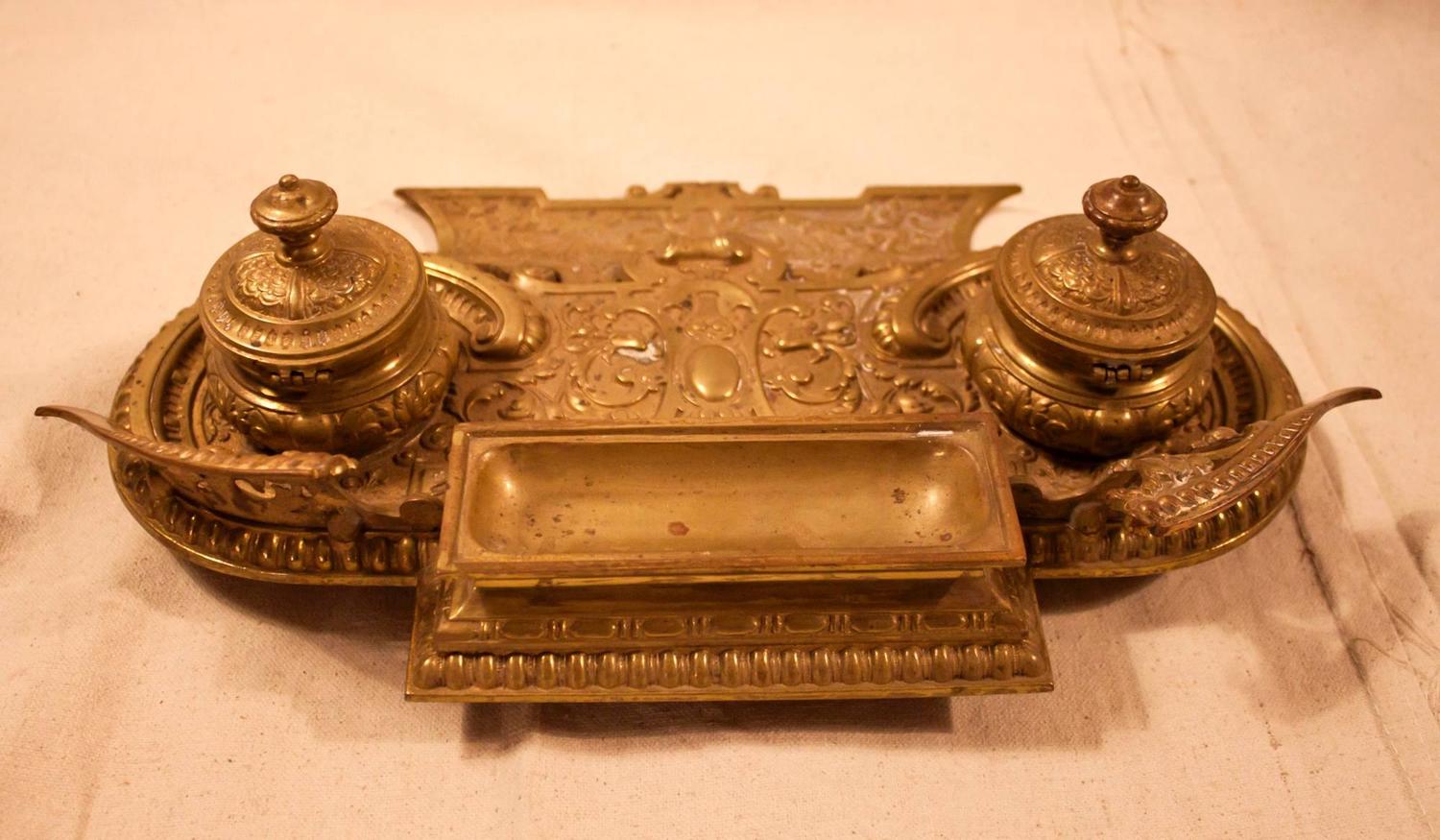 19th Century Embossed Bronze Inkwell For Sale at 1stdibs