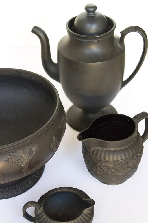 Wedgwood Jasperware Set in Black Basalt at 1stDibs | black wedgwood ...