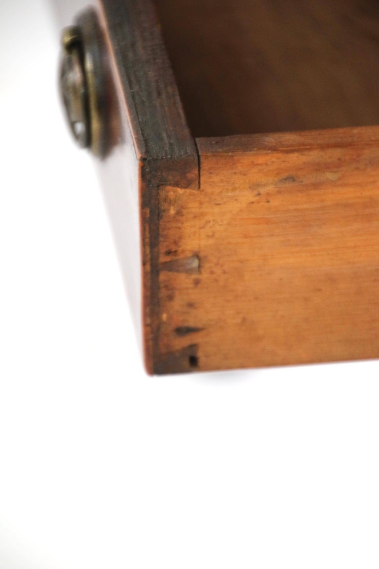 19th Century Hepplewhite Mahogany Cellarette For Sale at 1stDibs