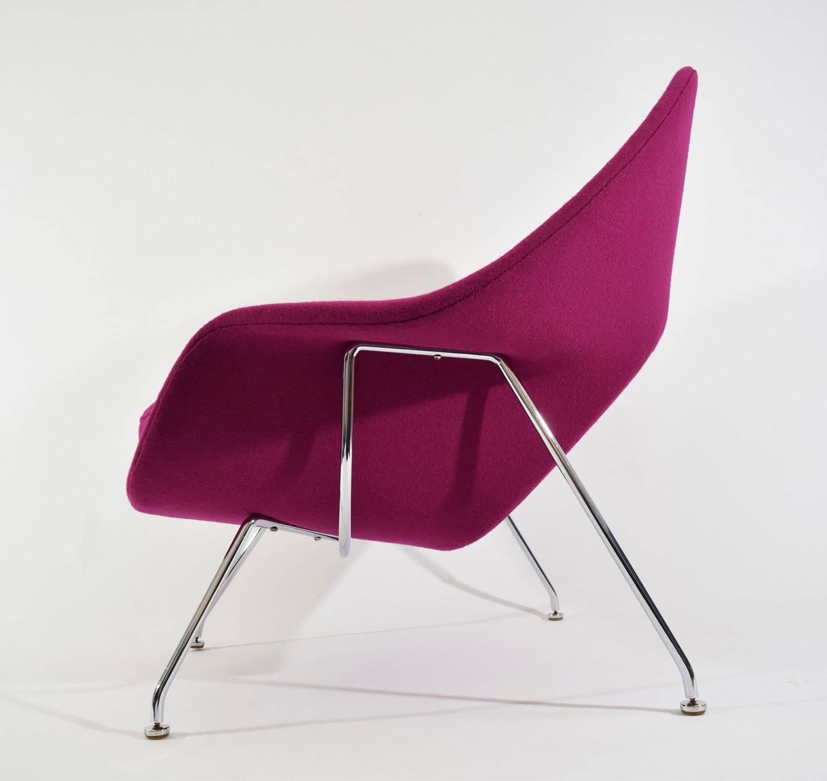 Eero Saarinen for Knoll Womb Chair in Knoll Upholstery at 1stDibs
