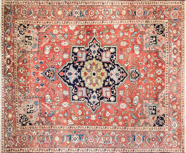 Antique Persian Serapi Carpet, Fine Quality For Sale at 1stDibs