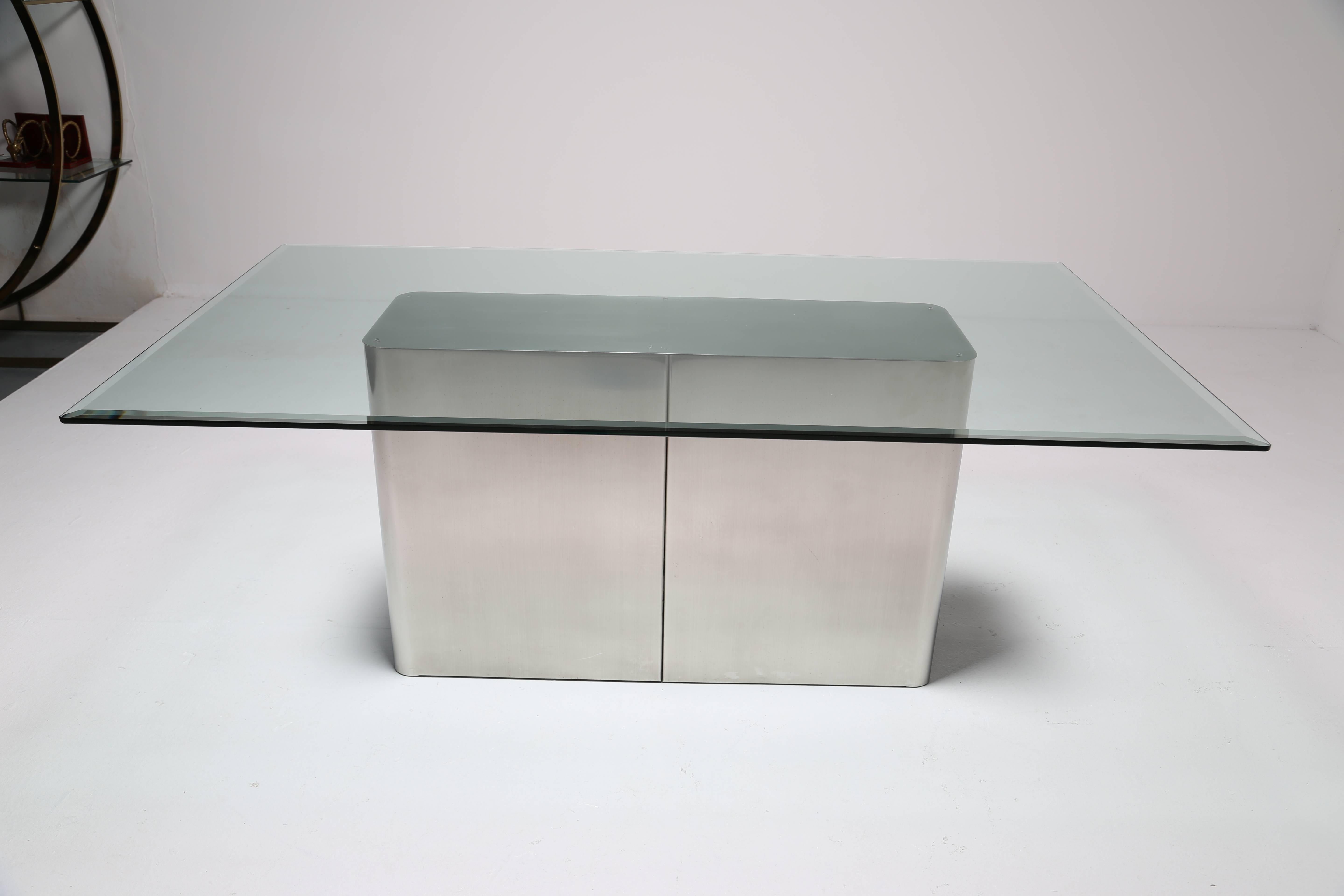 Milo Baughman chrome and glass dining table. For Sale at 1stDibs